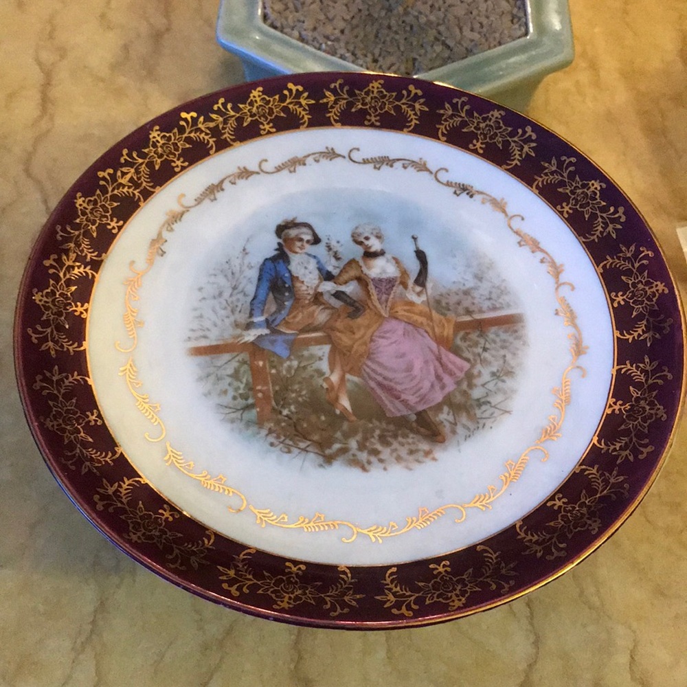 Vintage Royal Crown Lover High Plate - Gem